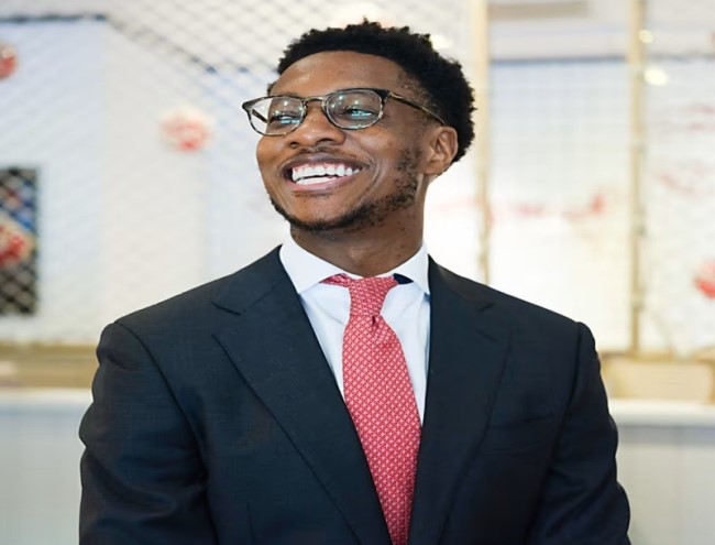Damola Adamolekun: The Visionary CEO Leading Red Lobster's ...